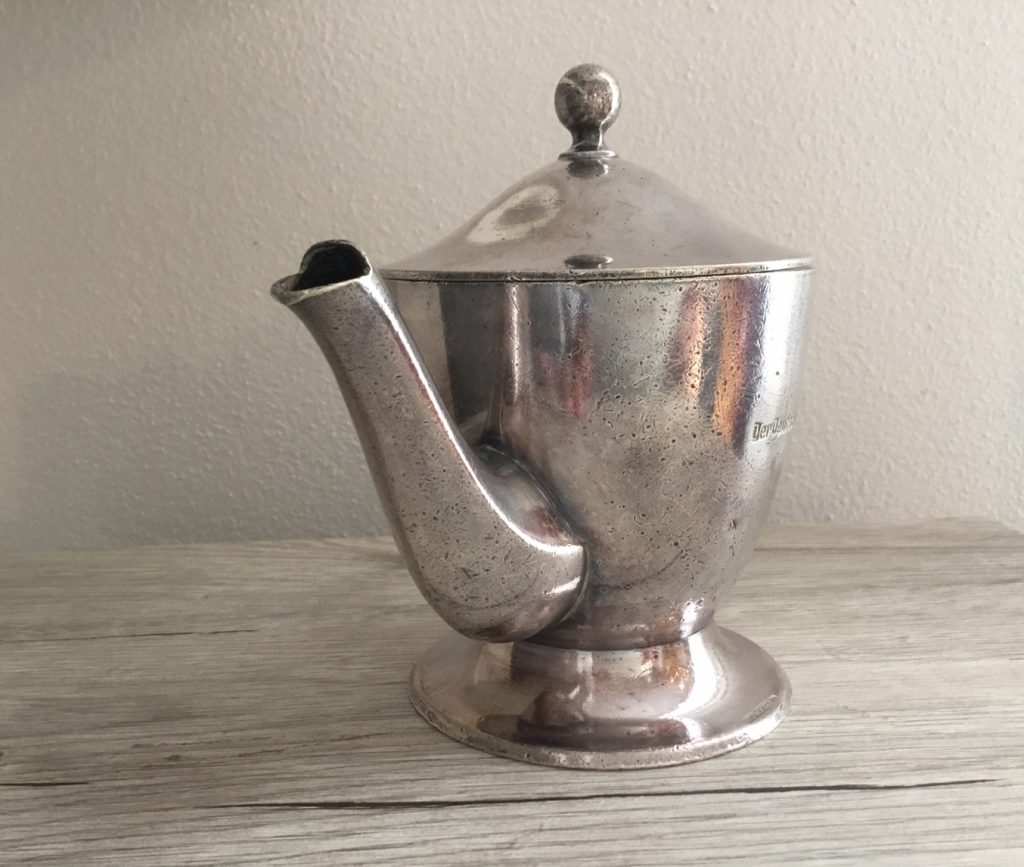 DER DEUTSCHE HOF TEAPOT | Memorabilia of War
