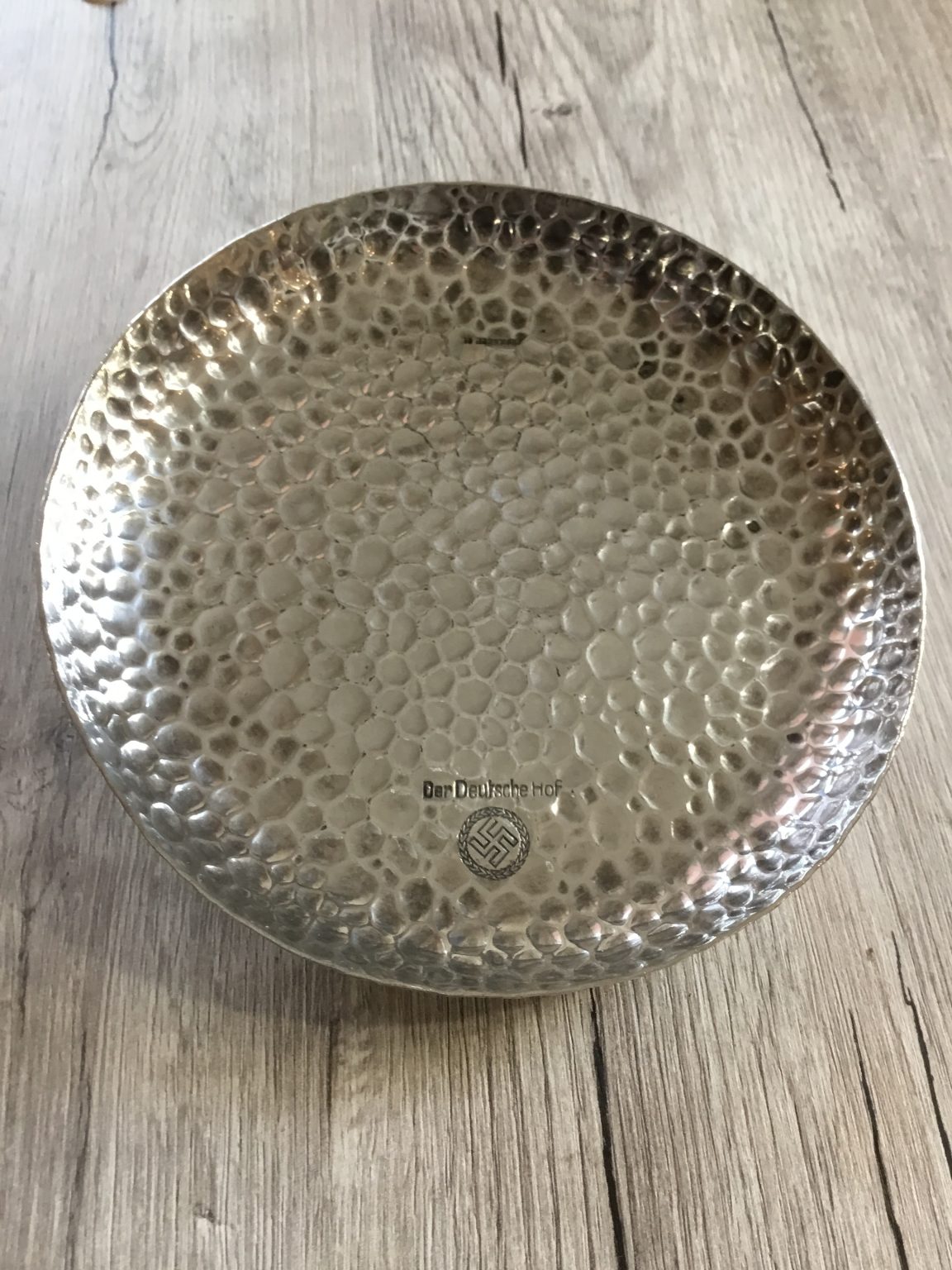 DER DEUTSCHE HOF NUREMBERG SILVER DISH - Memorabilia of War