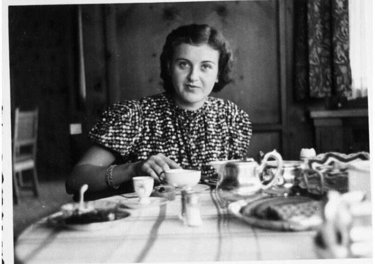 ADOLF HITLER FLUTED BREAD PLATE | Memorabilia of War
