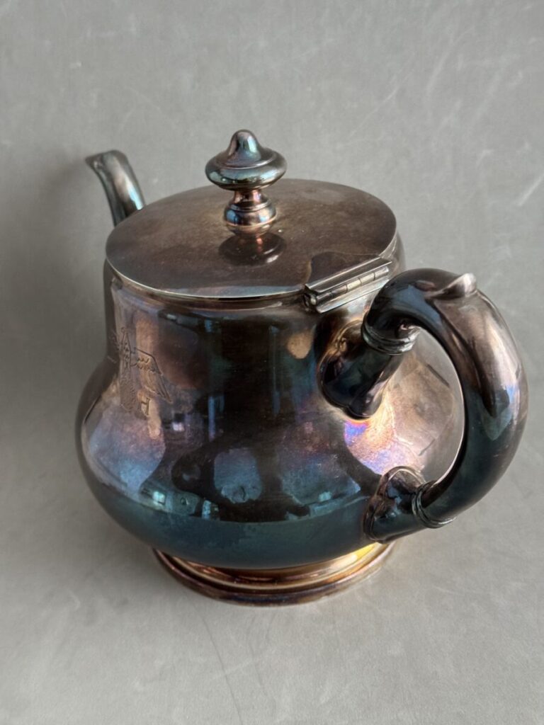 ADOLF HITLER TEAPOT - Memorabilia of War